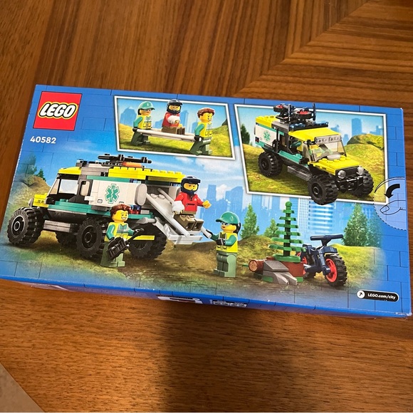 Lego | Toys | Sealed New Lego City 4x4 Offroad Ambulance Rescue Car Set ...